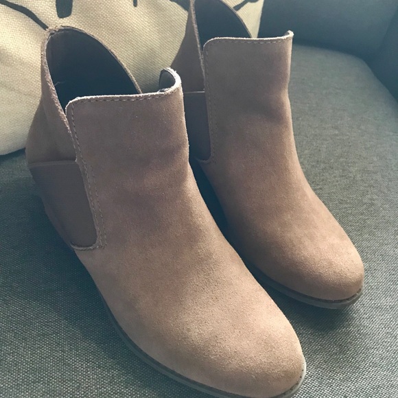 me too | Shoes | Me Too Brand Womens Boots | Poshmark